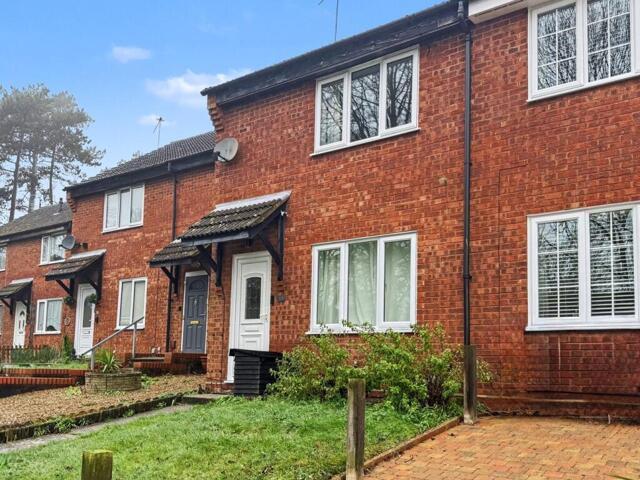 2 Bedroom House Ipswich Suffolk LS99926173
