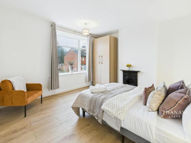 2 Bedroom House Oadby Oadby LS102884438