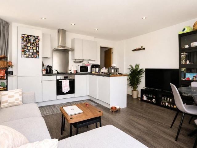2 bedroom house of multiple occupation to rent