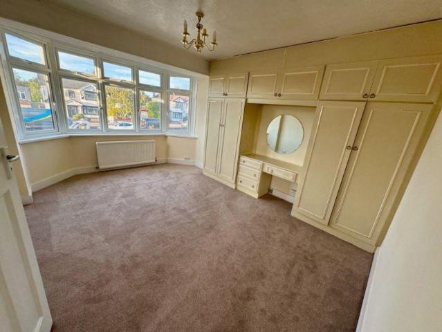 2 bedroom house of multiple occupation to rent