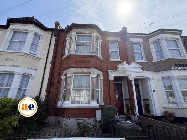 2 bedroom house of multiple occupation for sale