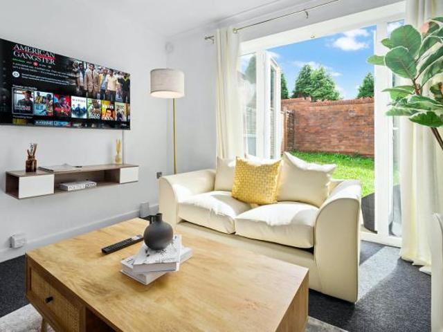 2 Bedroom House Oldbury Oldbury LS66389579