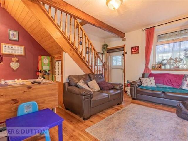 2 Bedroom House Oldham Tameside 100854908