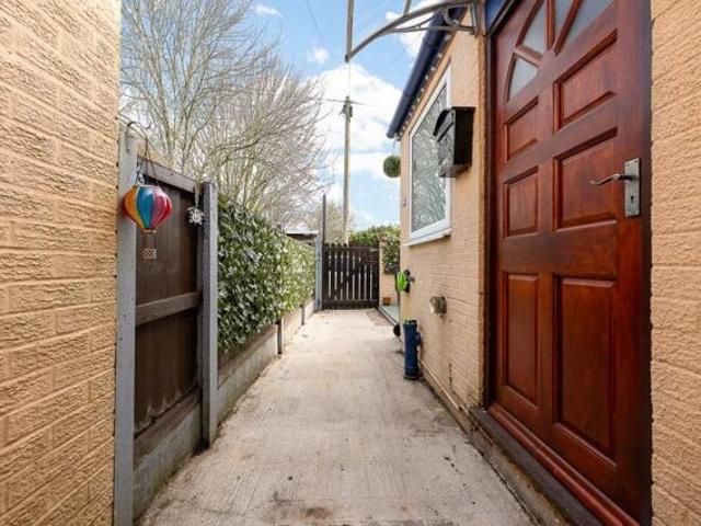 2 Bedroom House Ormskirk Lancashire 100855255