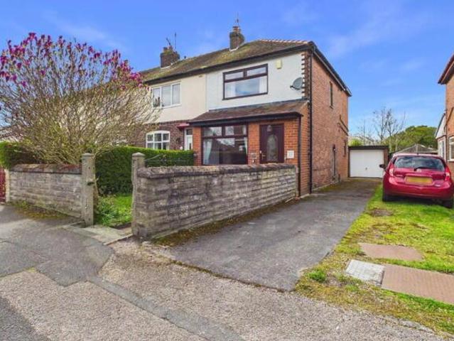 2 Bedroom House Ormskirk Lancashire LS101025235