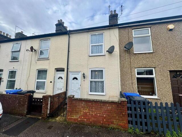 2 Bedroom House Lowestoft Suffolk LS100132648