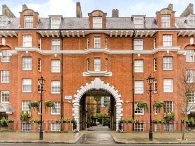 2 Bedroom House London England 96313621