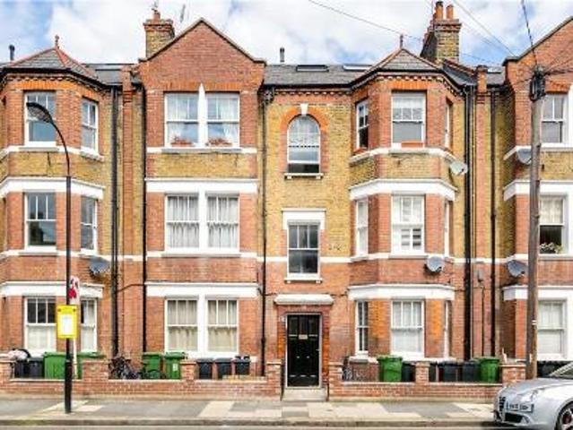 2 Bedroom House London England 96313624