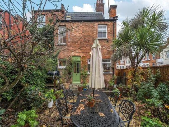 2 Bedroom House London Greater London LS98377616