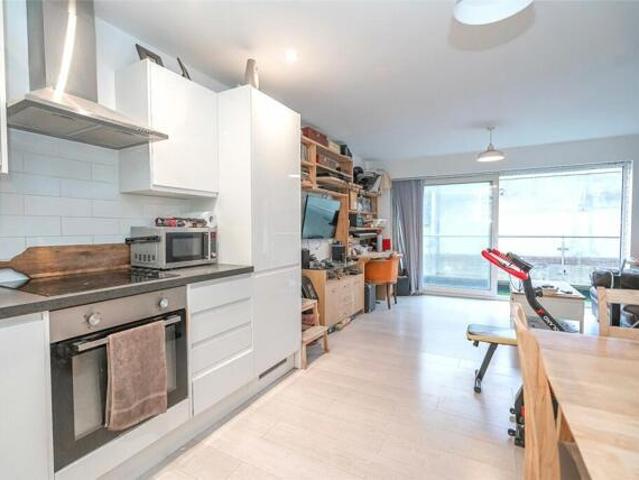 2 Bedroom House London Greater London LS99344659