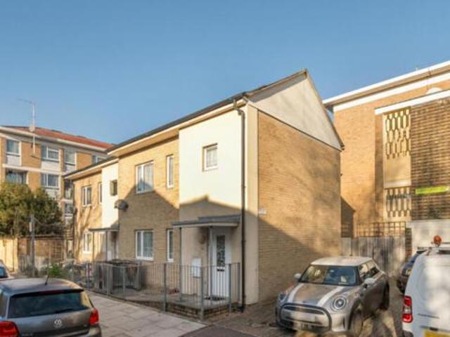 2 Bedroom House London Greater London 99344556