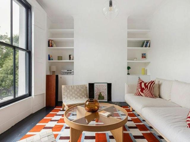2 Bedroom House London London 101728343