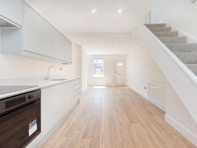 2 Bedroom House Londres Great London 100499756