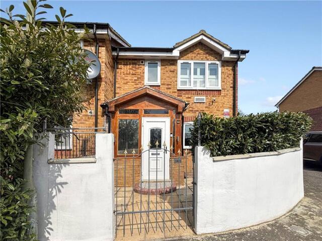 2 Bedroom House Londres Greater London 98477619