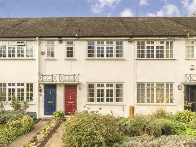 2 Bedroom House Londres Greater London LS101231882