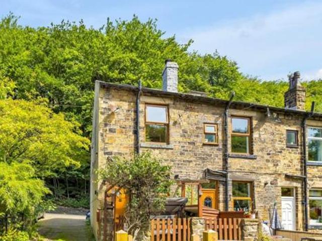 2 Bedroom House Lancs Calderdale 101231638