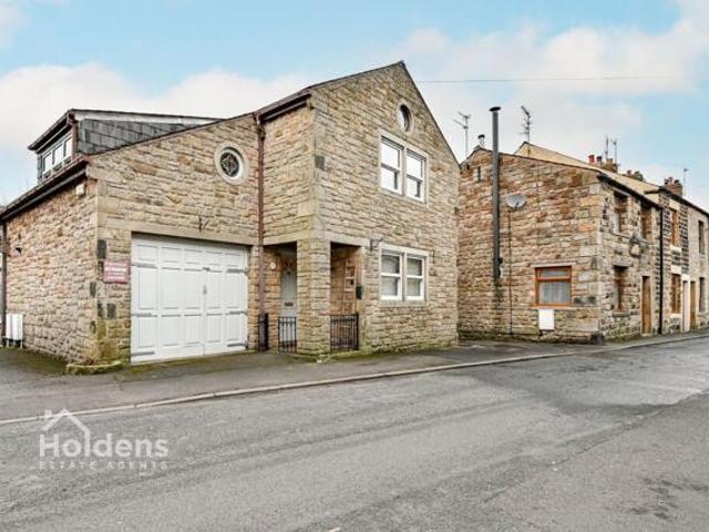 2 Bedroom House Lancs Lancashire 99029322