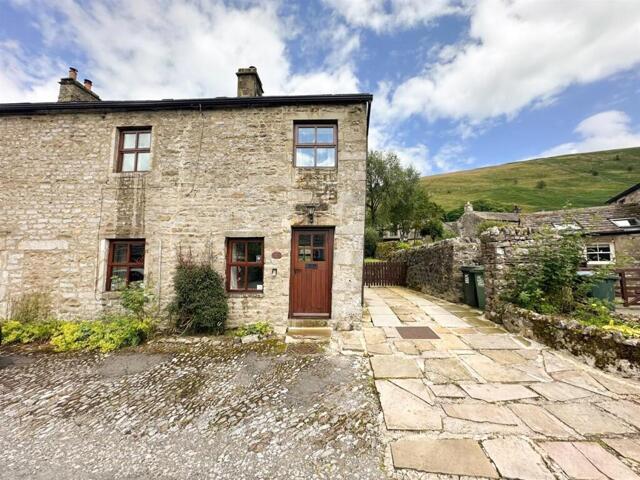 2 Bedroom House Lancs Lancashire 99029424
