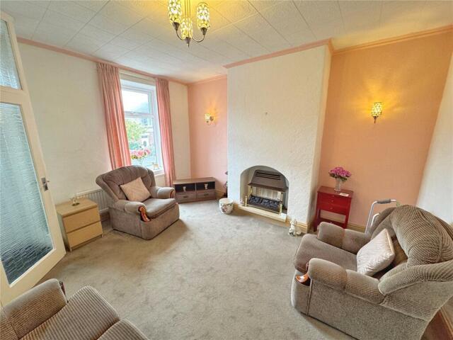 2 Bedroom House Lancs Lancashire 99895555