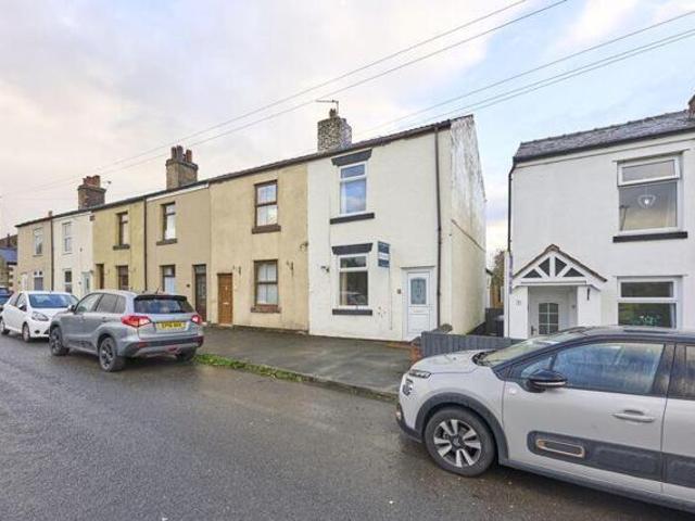 2 Bedroom House Lancs Lancashire LS99926170