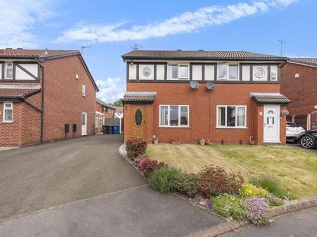 2 Bedroom House Lancs Wigan 100158601