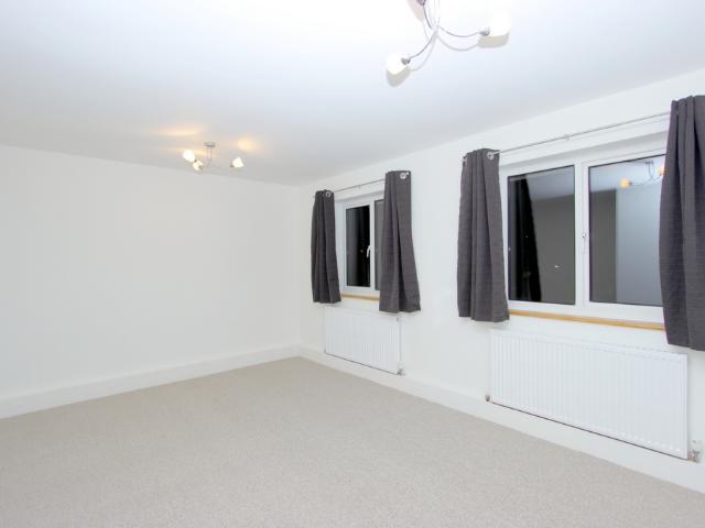 2 Bedroom House Let in Whyteleafe