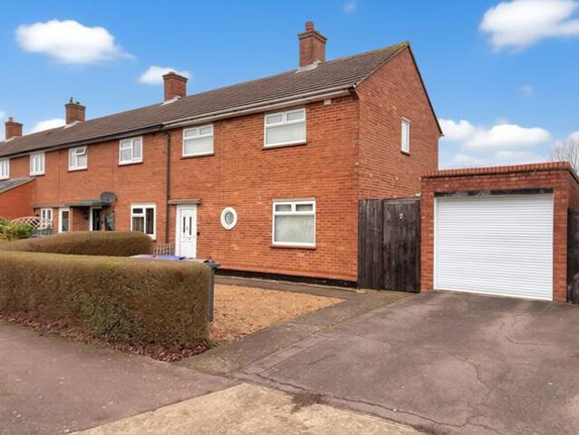 2 Bedroom House Letchworth Hertfordshire 99029335