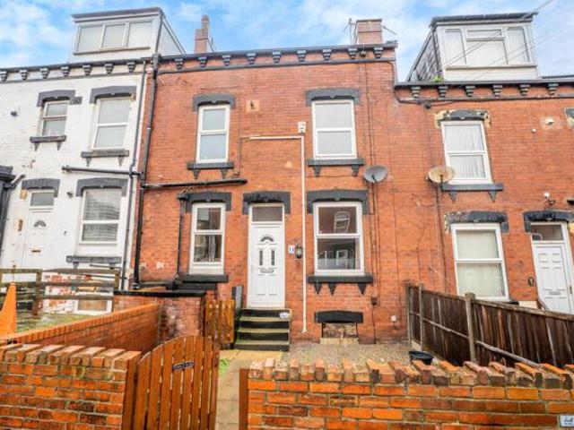 2 Bedroom House Leeds Leeds LS101678096
