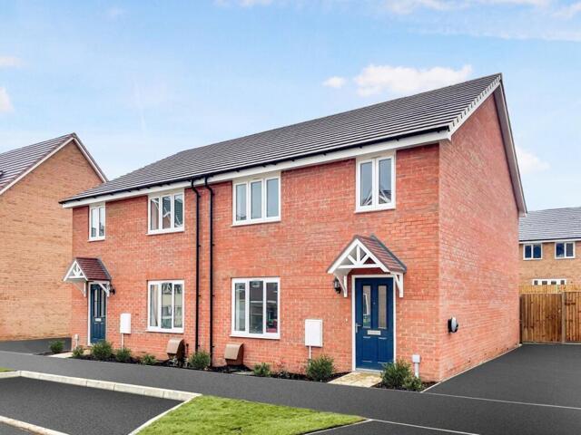 2 Bedroom House Leighton Buzzard Central Bedfordshire 99344772