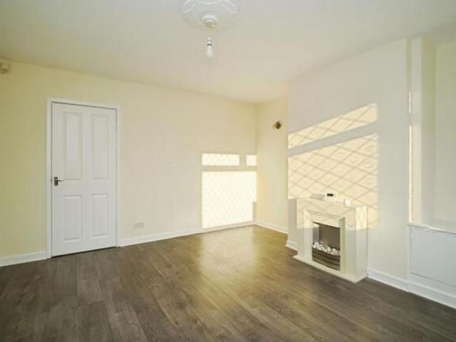 2 Bedroom House Leigh Wigan 98262508