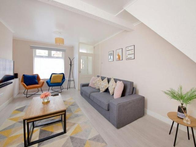 2 Bedroom House Liverpool Liverpool LS101587860
