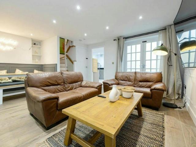 2 Bedroom House Liverpool Liverpool LS101587864