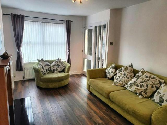 2 Bedroom House Lisburn Lisburn 101587930