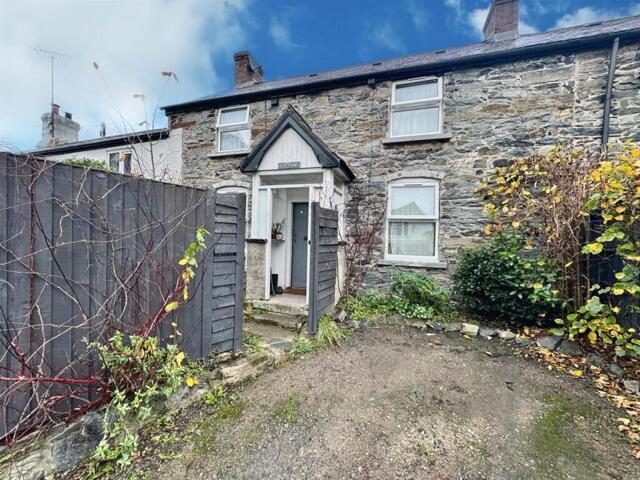 2 Bedroom House Llanfairtalhaiarn Llanfairtalhaiarn LS100578995