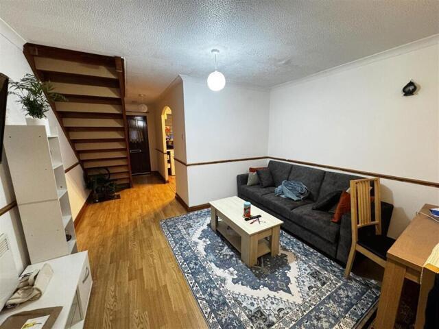 2 Bedroom House Luton Luton 99986459