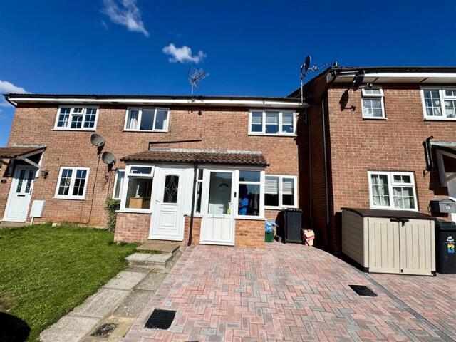 2 Bedroom House Lydney Gloucestershire 98205026