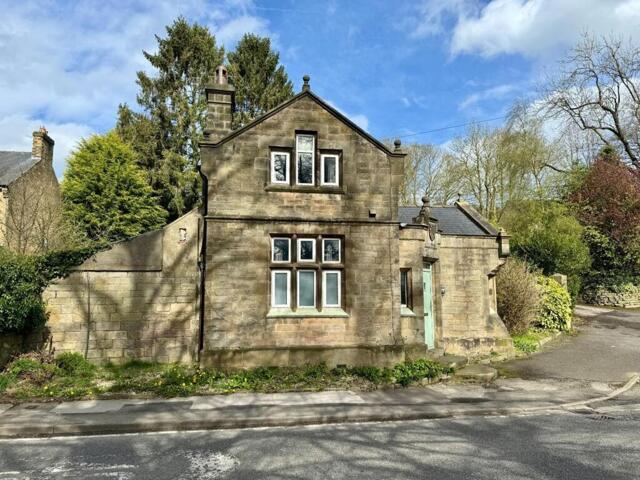 2 Bedroom House Matlock Derbyshire LS99130107