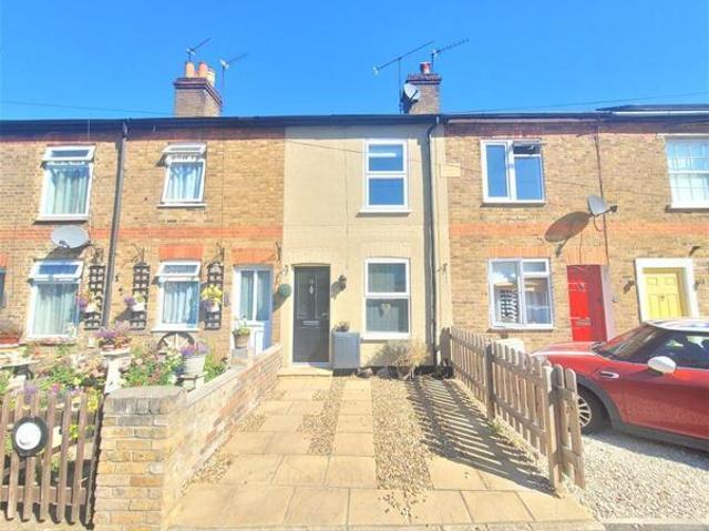 2 Bedroom House Maidenhead Berkshire 101060132
