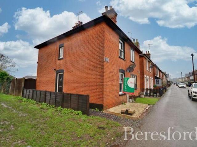 2 Bedroom House Maldon Essex 101352075