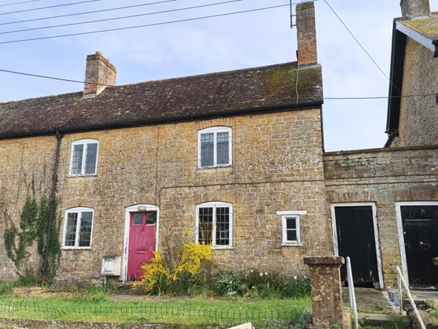 2 Bedroom House Milborne Port Milborne Port 100733775
