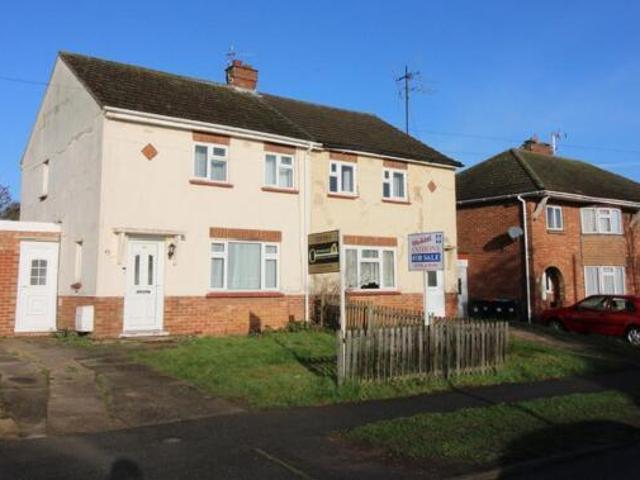 2 Bedroom House Milton Keynes Milton Keynes 99895440