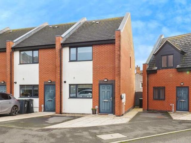 2 Bedroom House Nottingham Nottinghamshire 98335740