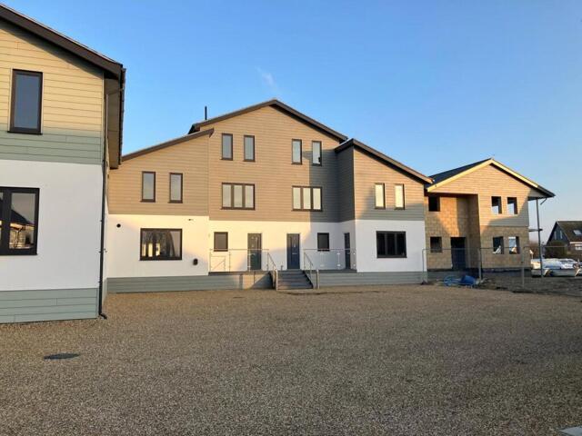 2 Bedroom House Norfolk Norfolk LS100024090