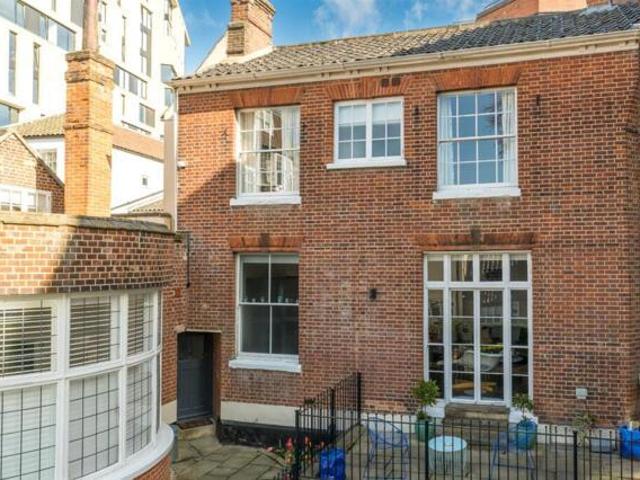 2 Bedroom House Norwich Norfolk 101025925