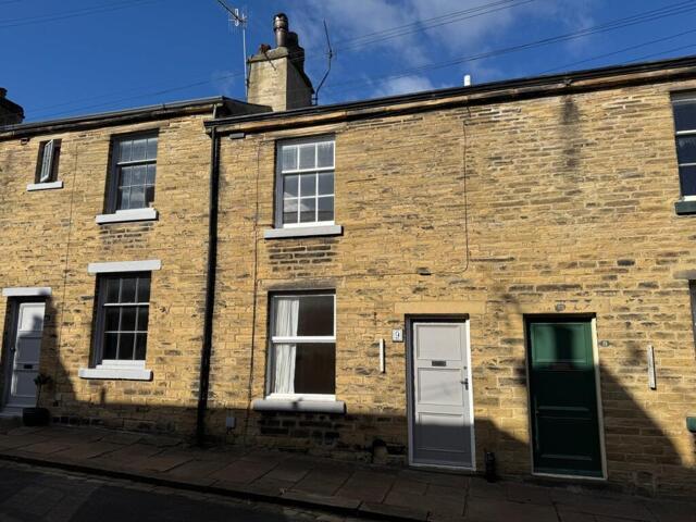 2 Bedroom House North Yorkshire Bradford LS101025474