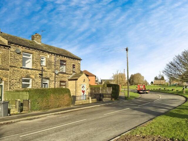 2 Bedroom House North Yorkshire Bradford LS101351941