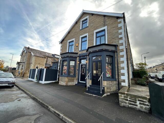 2 Bedroom House North Yorkshire Bradford LS98377524