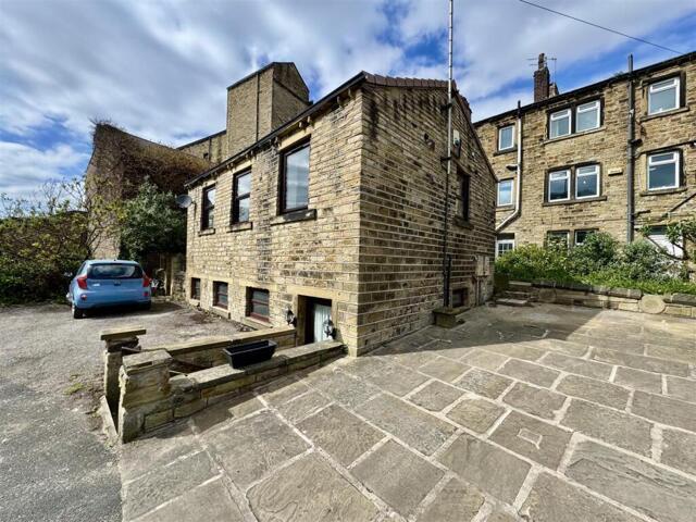 2 Bedroom House North Yorkshire Kirklees LS101856159