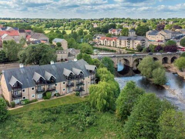2 Bedroom House North Yorkshire Leeds LS100579137