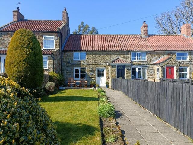2 Bedroom House North Yorkshire Redcar And Cleveland LS98687794